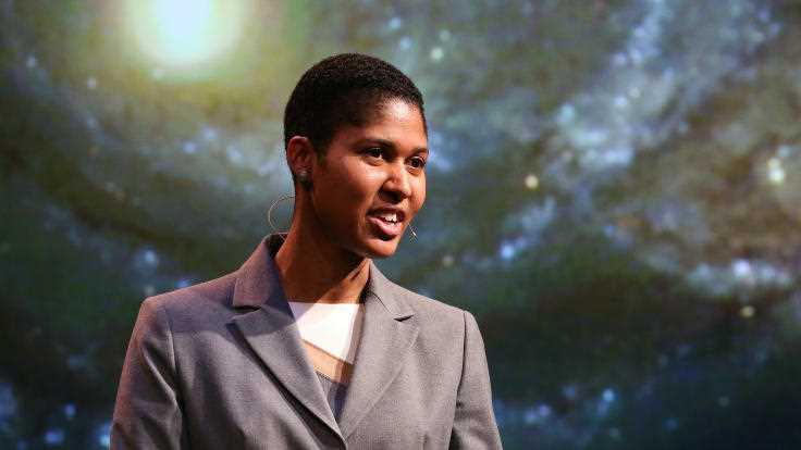 Colleen Sweeney Bio | Book for Speaking Engagements